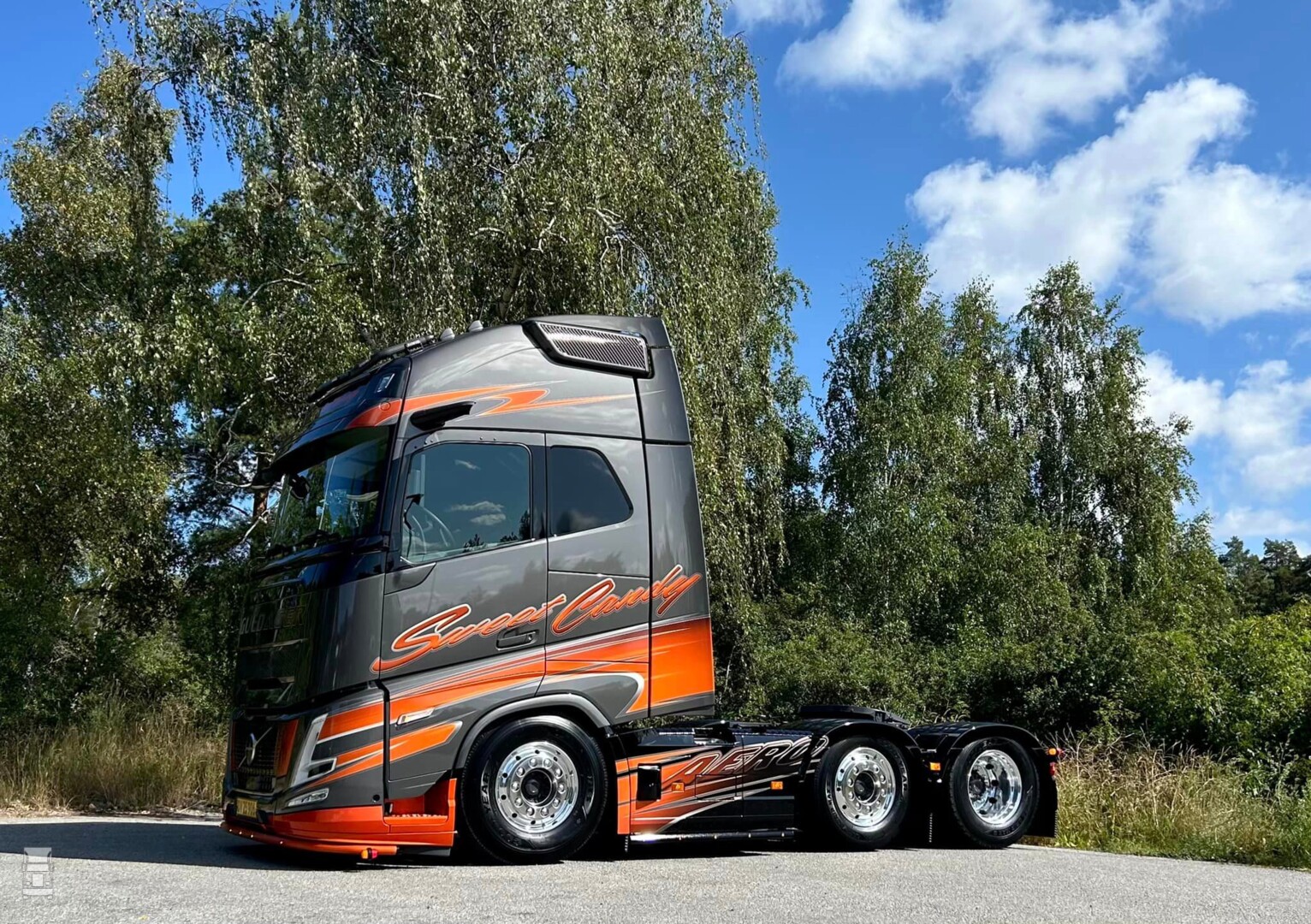 Volvo FH Aero 'Sweet Candy' by Guldager